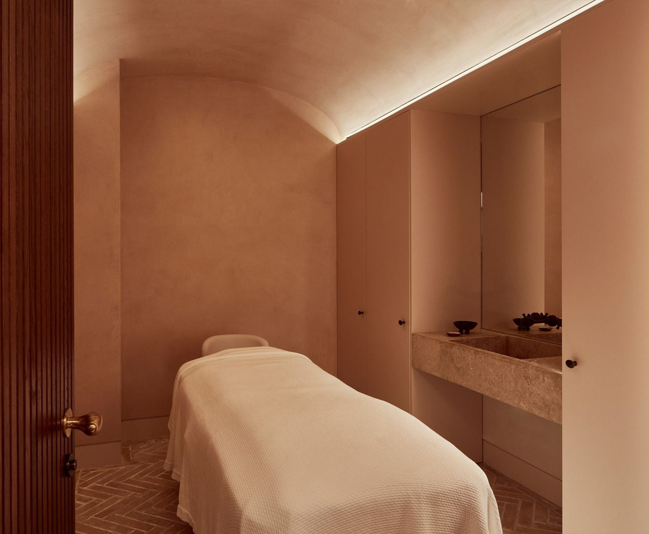 The Mayfair Institute – Omorovicza